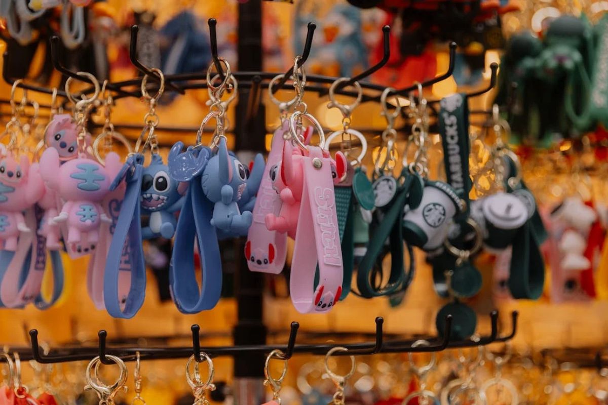 The Evolution of Characters in the J.R. Ford Steadman Squirrel Collection